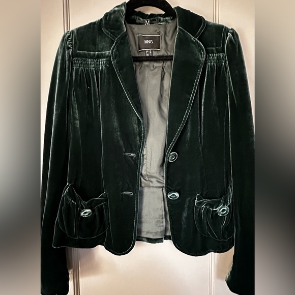 Mango | Jackets & Coats | Mango Velvet Blazer Emerald Green Size 8 ...